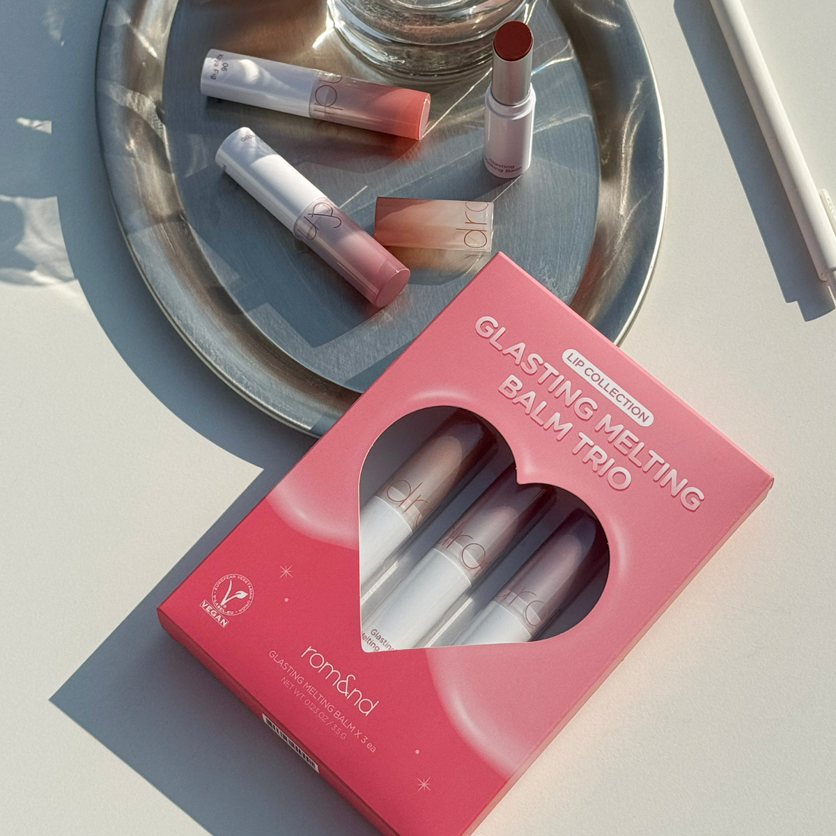 GLASTING MELTING BALM TRIO – rom&nd